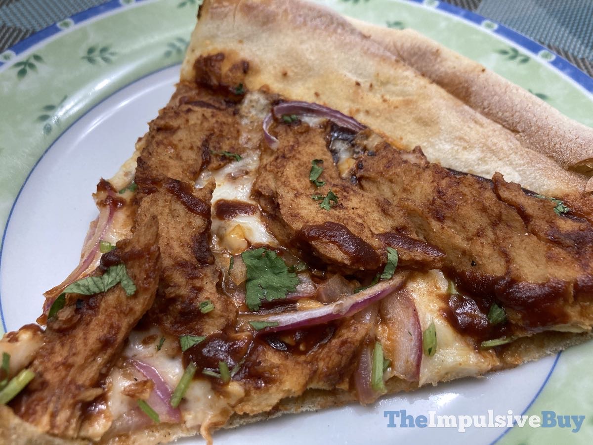 REVIEW: California Pizza Kitchen BBQ ‘Don’t Call Me Chicken’ Pizza